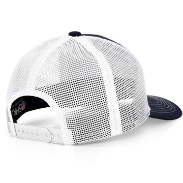 Transforming US Plastic into Sustainable Apparel – Oshki